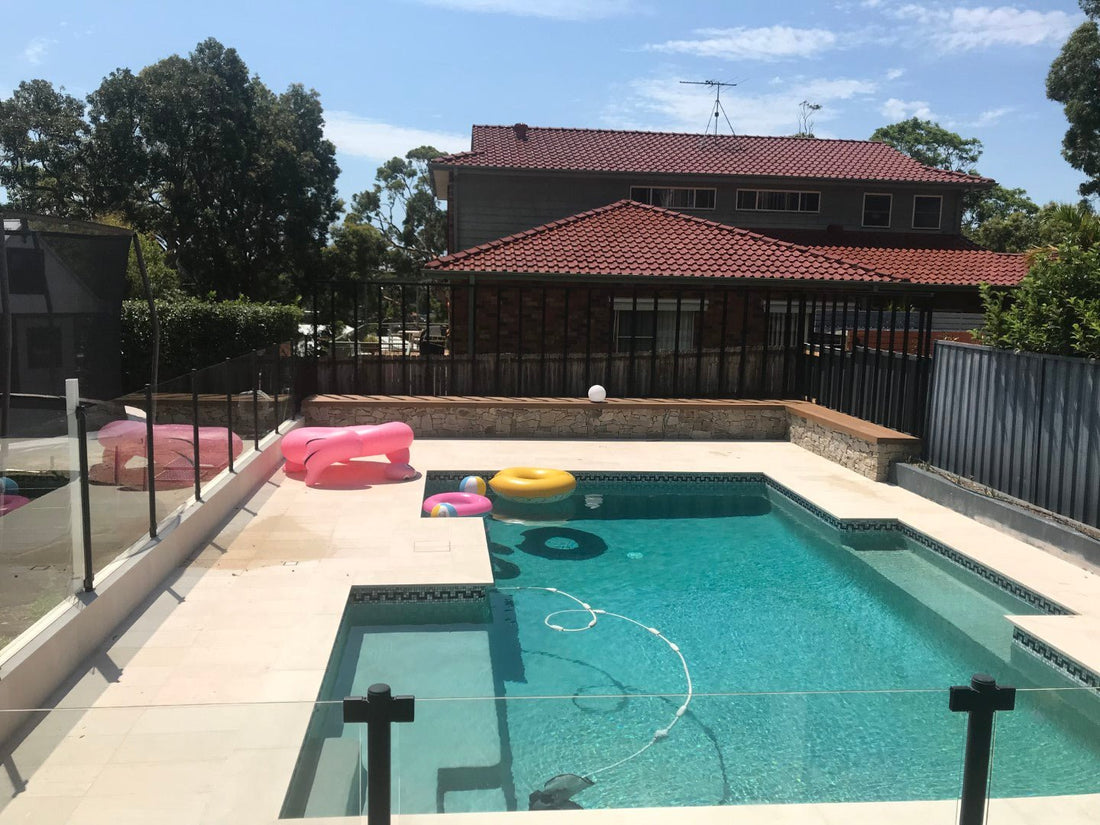 Artificial Green Wall Installation at 8 Huntley St, Brighton – Designer ...